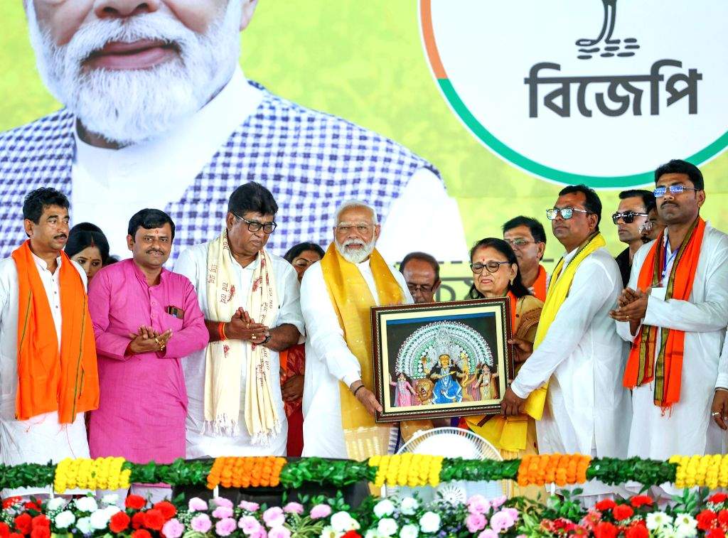 West Bengal : Prime Minister Narendra Modi attends an election rally in ...