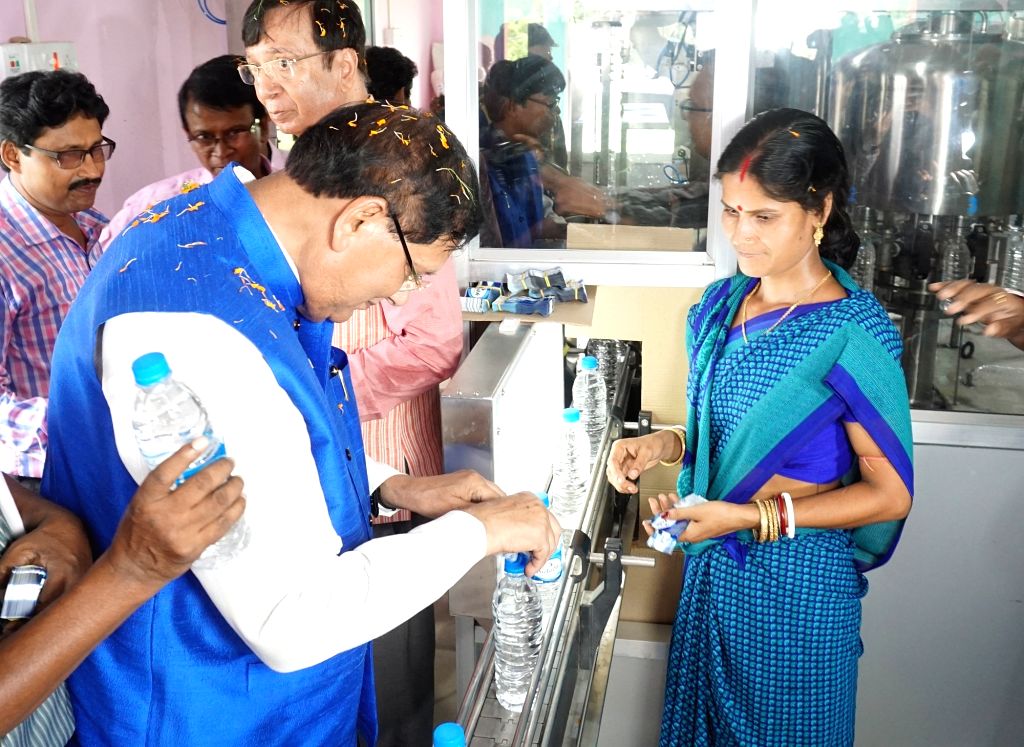 West Midnapore: Bottling system inaugurated at "Sulabh Jal" plant in ...
