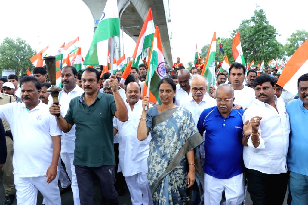 Thousands take part in Freedom Run across Telangana