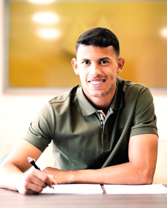 Wolves sign Portugal midfielder Matheus Nunes