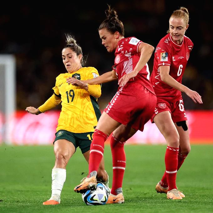 Women's World Cup: Kerr returns as Australia storms into quarterfinals