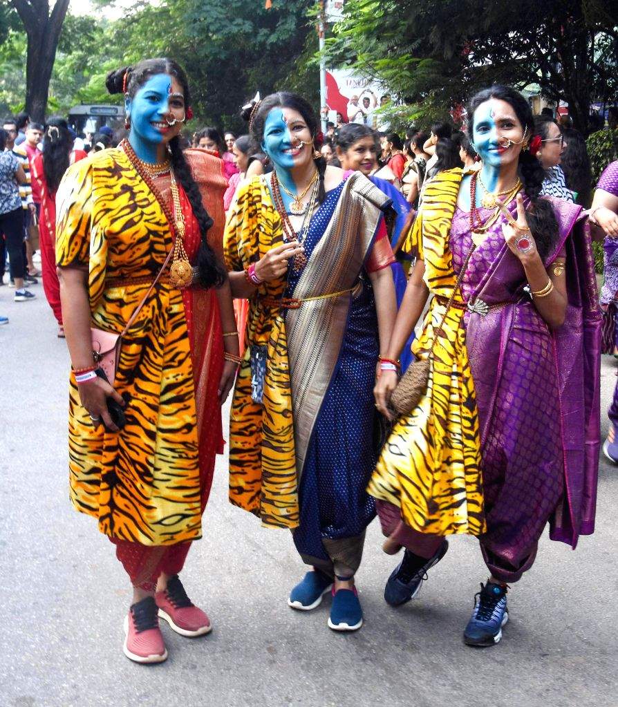 Women take part in 'Saree Run