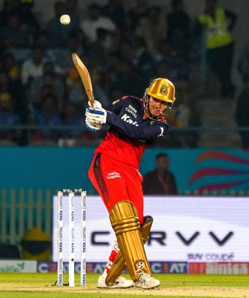 WPL 2025 match between Delhi Capitals and Royal Challengers Bengaluru