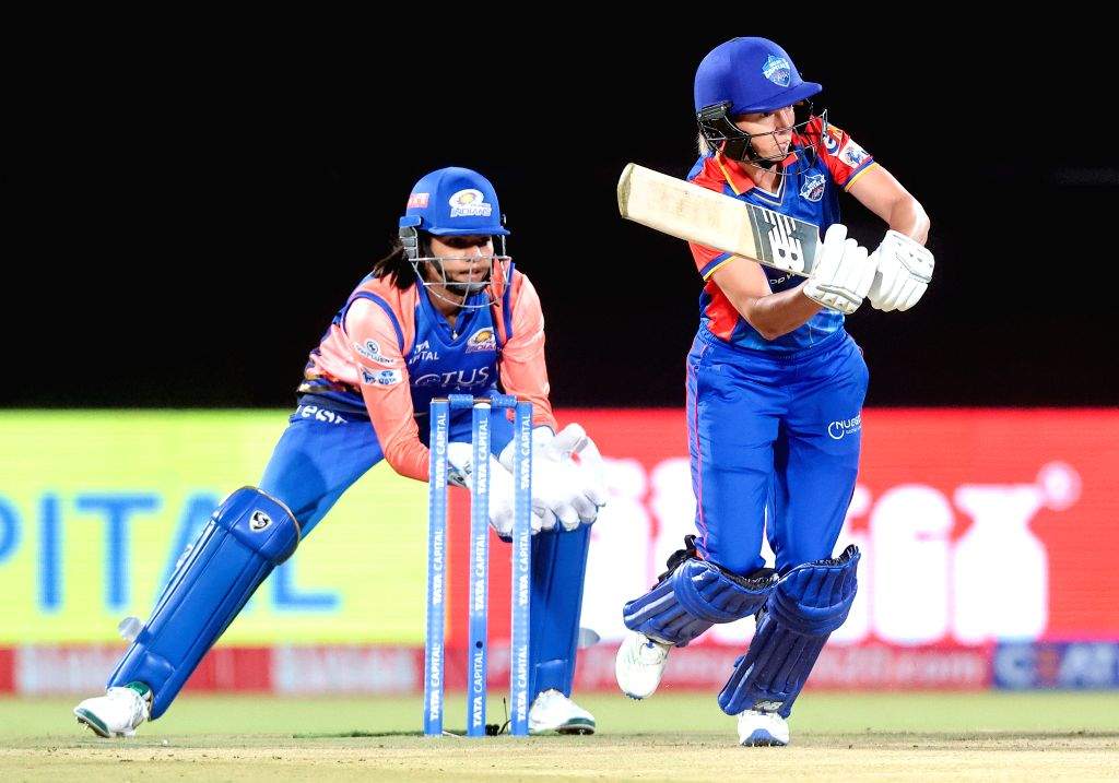 WPL cricket match between Delhi Capitals and Mumbai Indians
