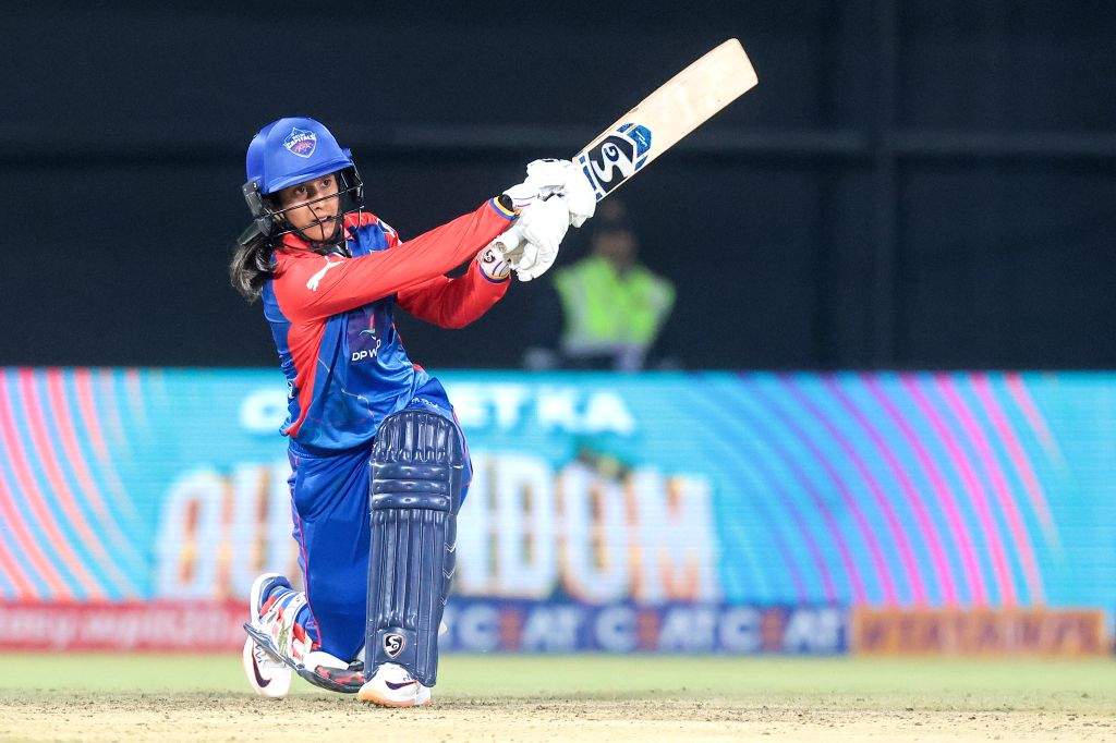 WPL cricket match between Delhi Capitals and Mumbai Indians