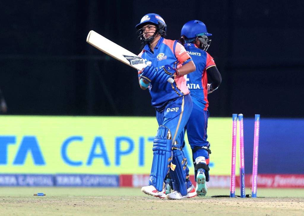 WPL cricket match between Delhi Capitals and Mumbai Indians