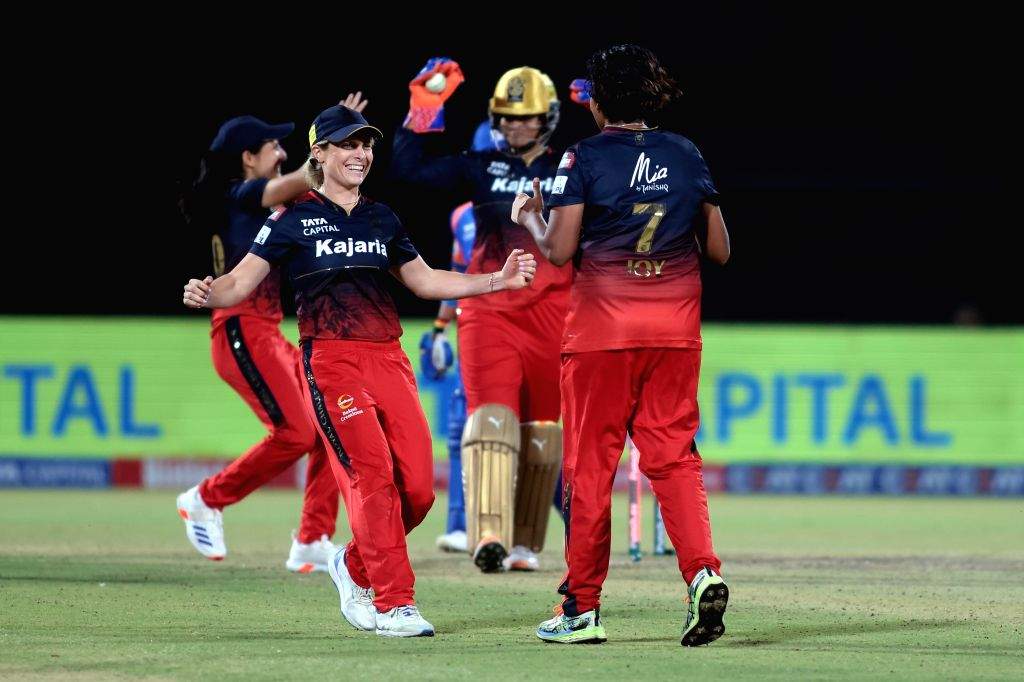 WPL match between Mumbai Indians and Royal Challengers Bangalore
