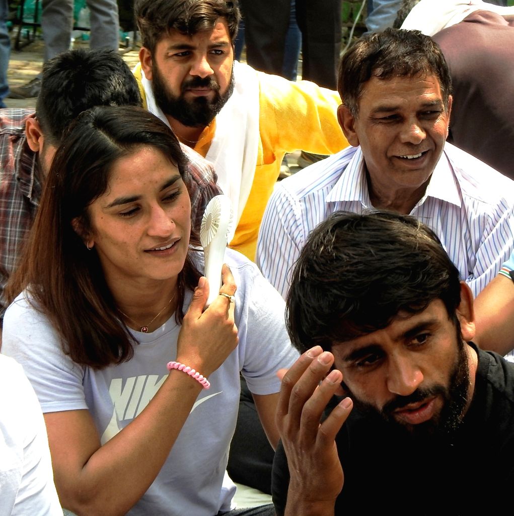 New Delhi : Wrestlers Bajang Punia and Vinesh Phogat along with others ...