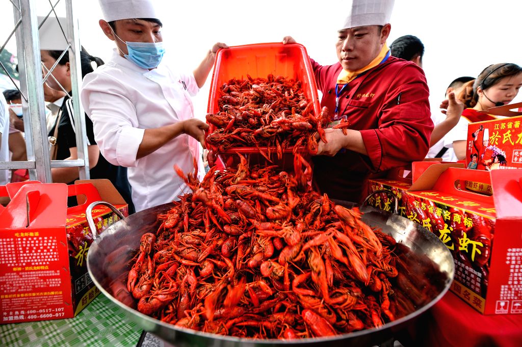 CHINA-JIANGSU-XUYI-CRAYFISH FEAST