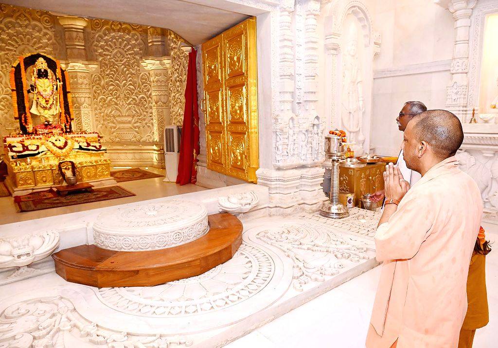 Yogi Adityanath Offers Prayers at Ram Janmabhoomi
