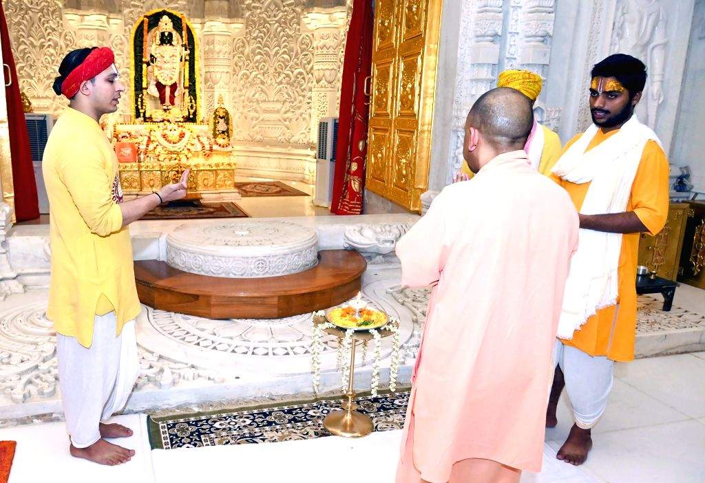 Yogi Adityanath offers prayers to Lord Shri Ram at Ayodhya Dham