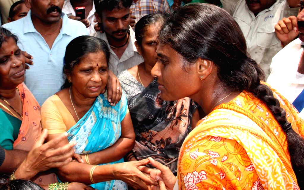 YSR Congress leader Sharmila addressing massive public meeting