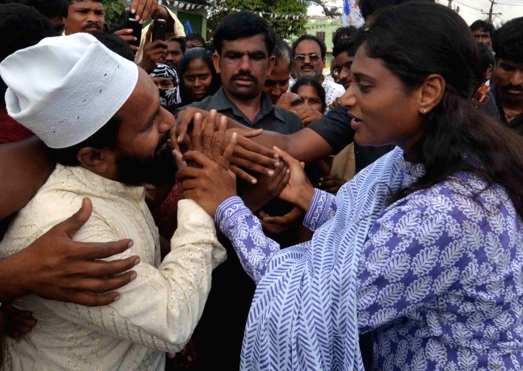 YSR Congress leader Sharmila at a padayatra in Vijayawada