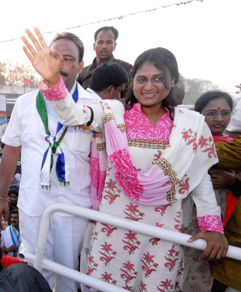 Y S Sharmila at a padayatra