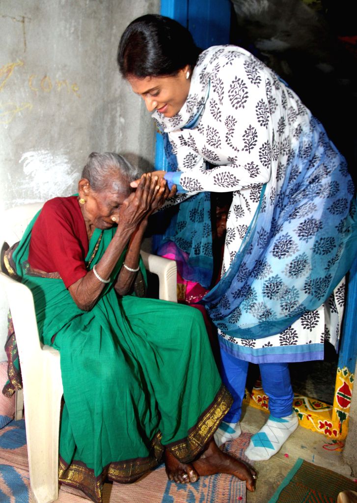 Y S Sharmila during a Paramarsha Yatra