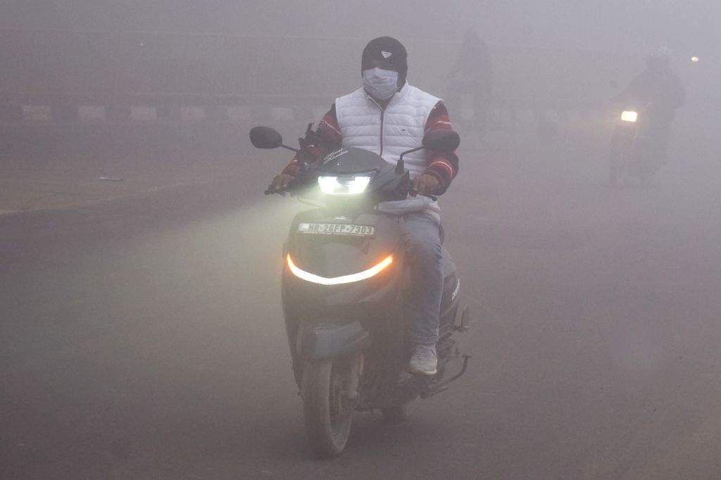 Zero Visibility as Dense Fog Hits Gurgaon