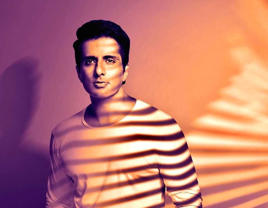 Sonu Sood advices a fan on how to get SRK-style b'day celebration