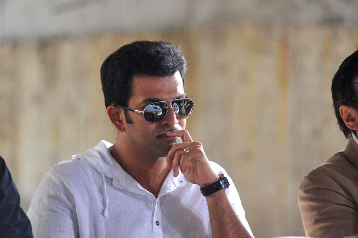 Prithviraj Sukumaran debuts clean-shaved look in new post