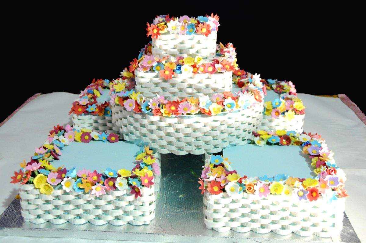 Take 30 fantastic cake designing ideas right here!