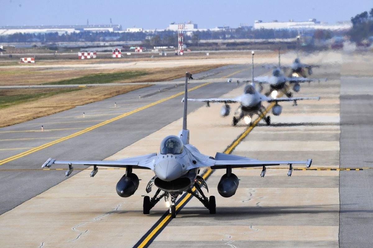 US jets flying deep into Iranian skies: Gen Caine