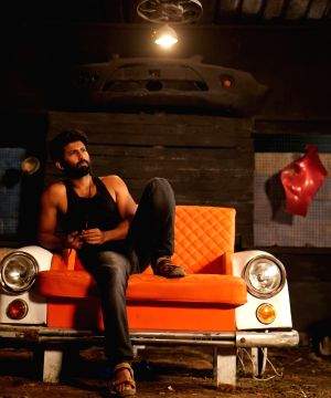 Amigo Garage Movie Cast, Review, Wallpapers & Trailer