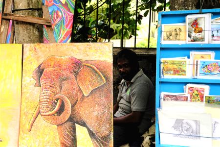 SRI LANKA-COLOMBO-GREEN PATH-ART SHOWS-RETURN