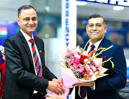 BSF chief welcomes BGB DG for border coordination conference