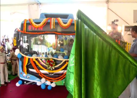 Free Photo: Delhi Chief Minister Arvind Kejriwal flagged off 97 ...
