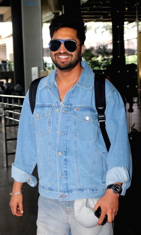 : Mumbai: Punjabi singer Jassie Gill arrives at Mumbai Airport