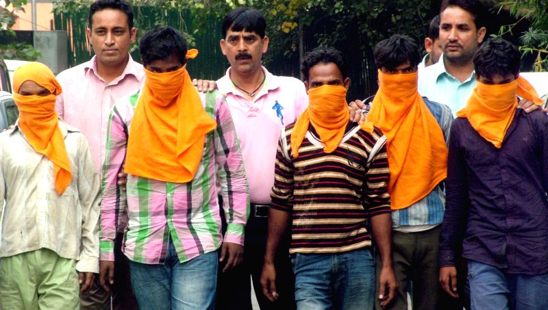 Delhi police crime branch nabs five members of a Bangladeshi gang