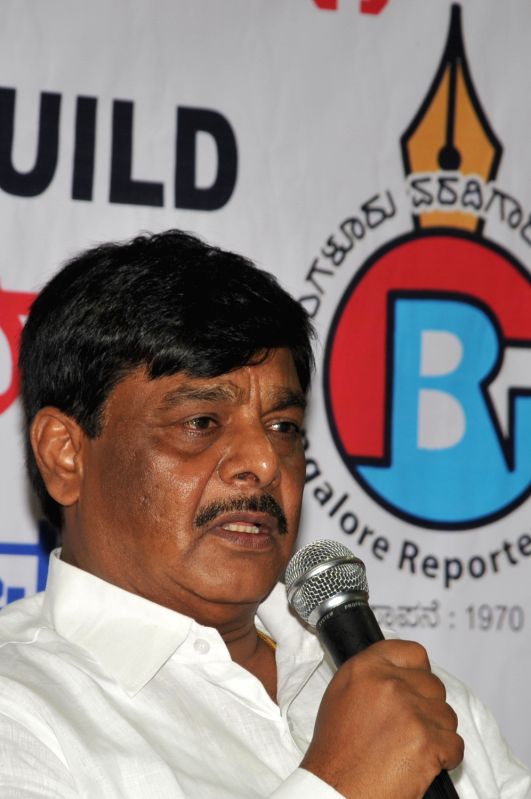 Dr. HC Mahadevappa addressing during his "Meet the press"