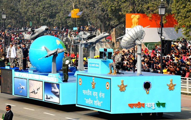 New Delhi : Indian Air Force tableau during the full dress rehearsals ...