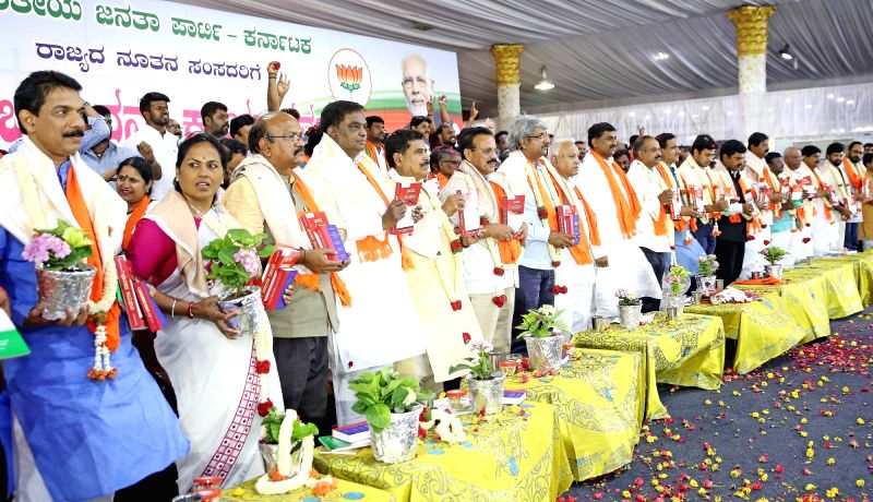 Yeddyurappa with newly elected BJP MPs from Karnataka