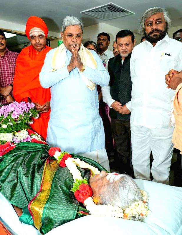 Karnataka Pays Tribute to Saalumarada Thimmakka