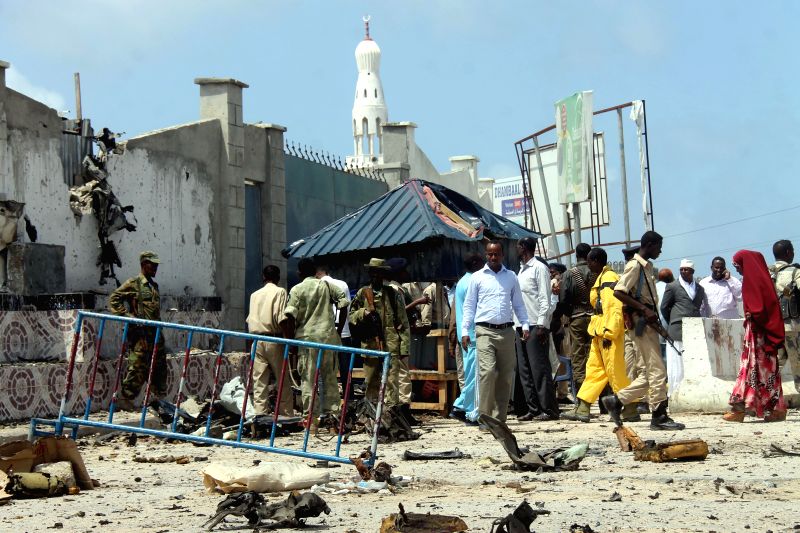 Explosion outside the Somali parliament building