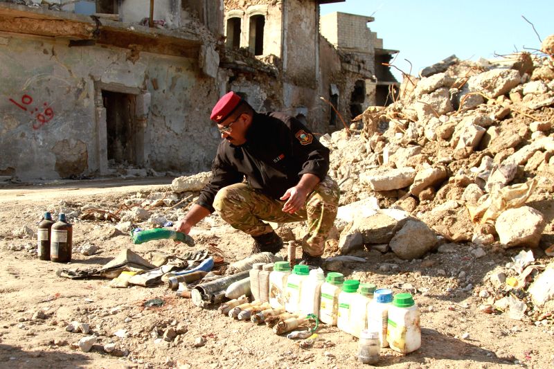-IRAQ-MOSUL-EXPLOSIVES-CLEARING