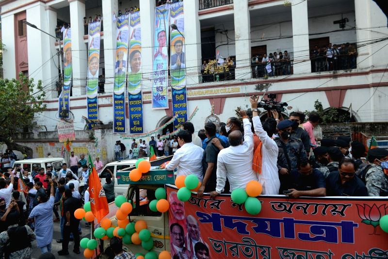 Mukul Roy, leader Arjun Singh, Suvendu Adhikary, Rajib Banerjee with ...