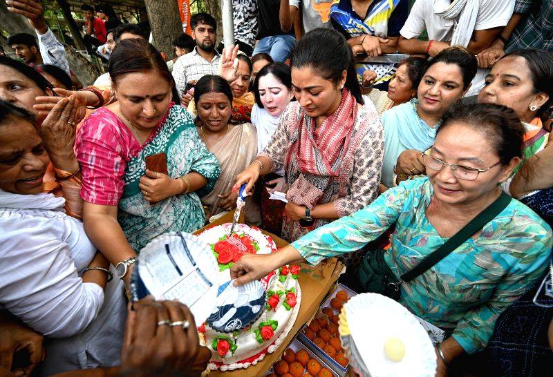 President of All India Mahila Congress Alka Lamba with supporters to ...