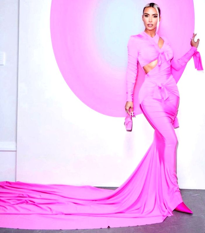 Free photo :Reality TV star Kim Kardashian
