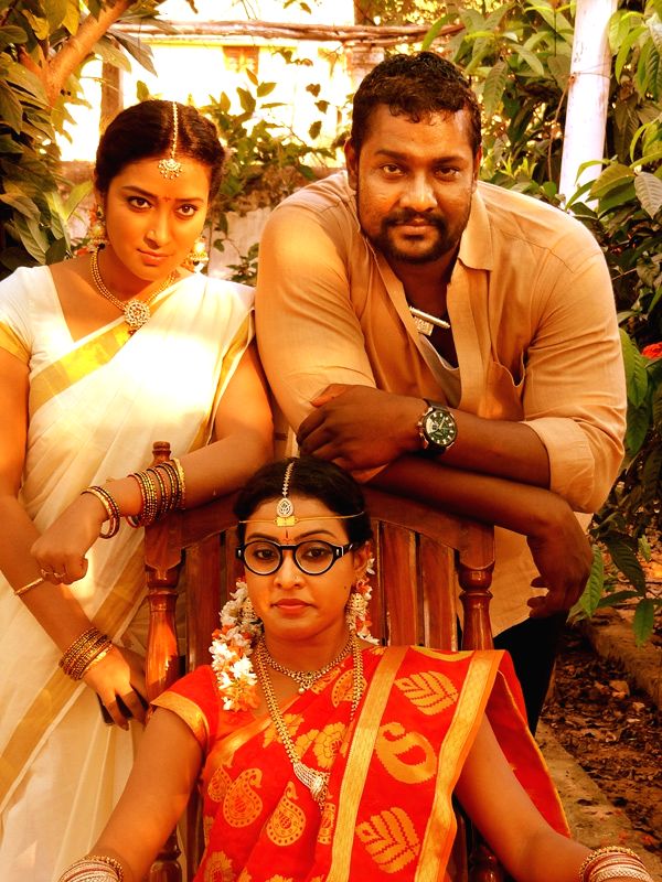 Stills of Telugu film Avu Puli Madhyalo Prabhas Pelli